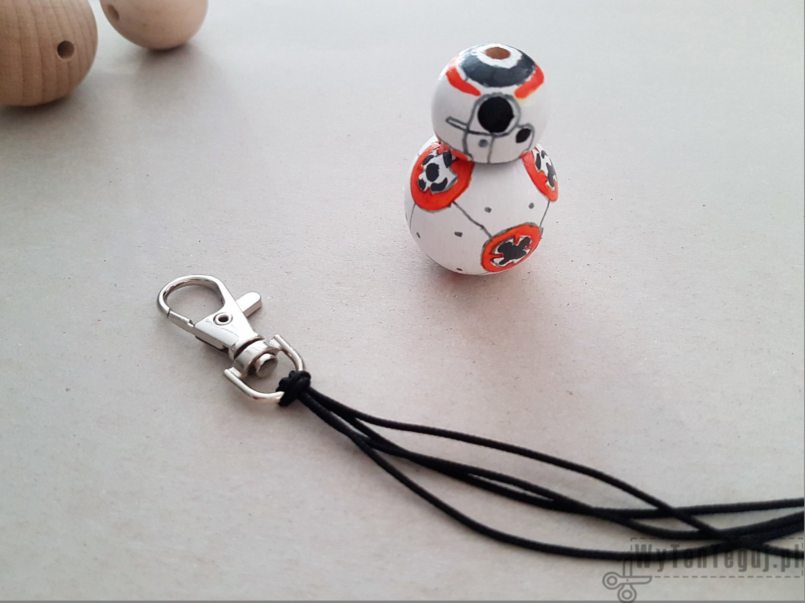 BB8 droid key ring - WyTenTeguj - DIY for all Star Wars fans