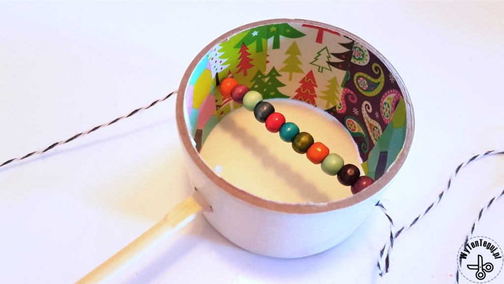 Rattle drum DIY out of tape roll and chopstick - WyTenTeguj