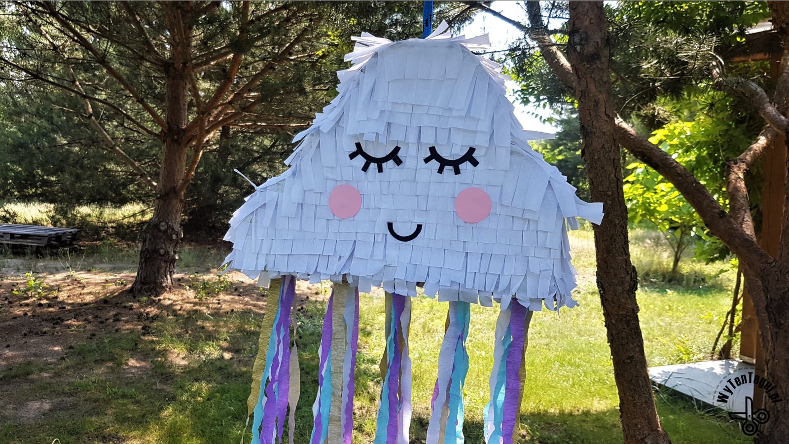 Cloud pinata DIY - WyTenTeguj - DIY with children