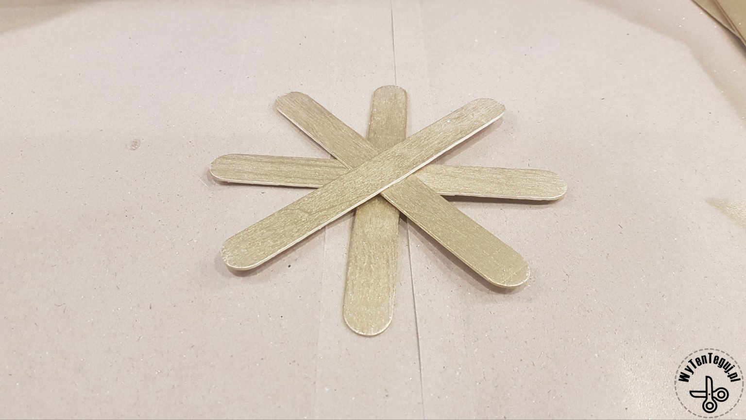 Popsicle sticks star tree topper - WyTenTeguj - Christmas DIY